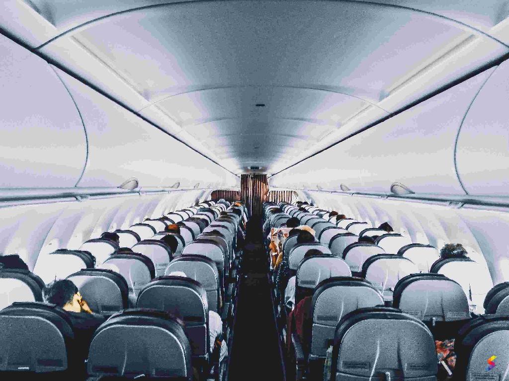 Define Airplane Airplane Meaning Airplane Examples Airplane Synonyms define-airplane-airplane-meaning-airplane-examples-airplane-synonyms