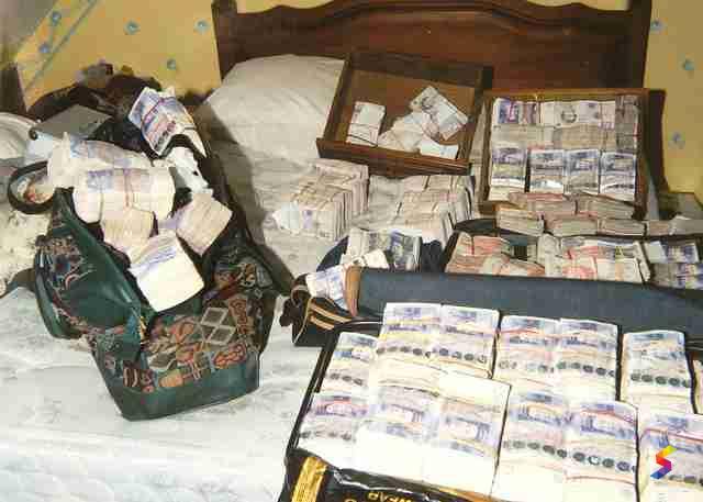 Define Confiscate, Confiscate Meaning, Confiscate Examples, Confiscate ...