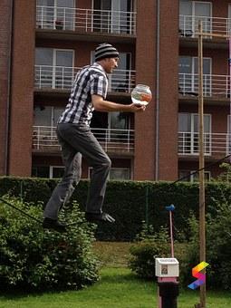 Define Funambulist, Funambulist Meaning, Funambulist Examples ...