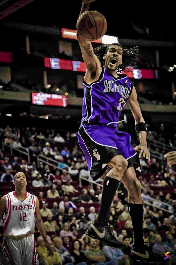 Define Player, Player Meaning, Player Examples, Player Synonyms, Player ...