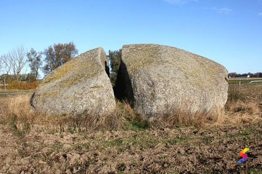 Define Cleft, Cleft Meaning, Cleft Examples, Cleft Synonyms, Cleft ...