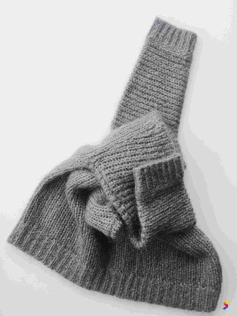 Define Sweater Sweater Meaning Sweater Examples Sweater Synonyms define-sweater-sweater-meaning-sweater-examples-sweater-synonyms