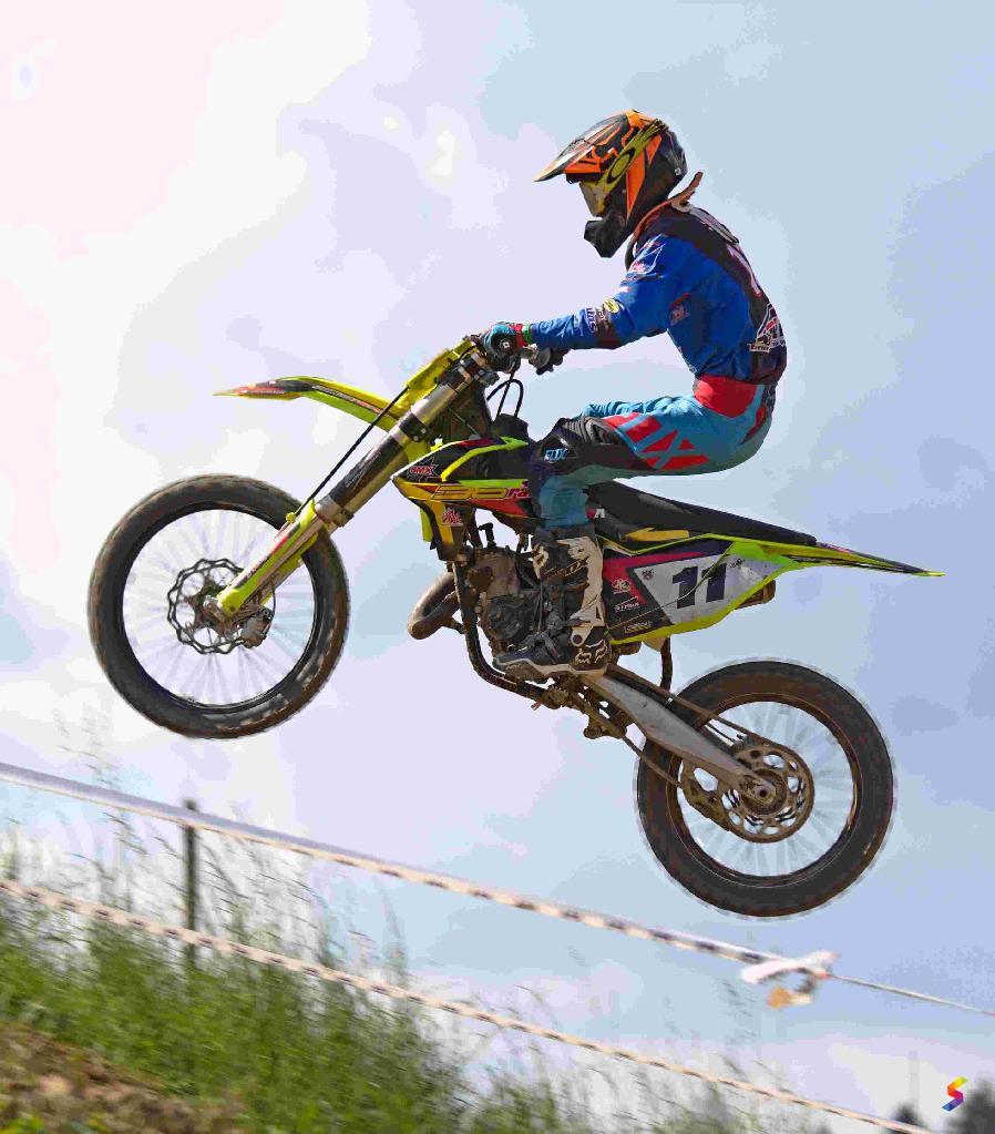 Define Stunt Stunt Meaning Stunt Examples Stunt Synonyms Stunt Define Stunt Stunt Meaning Stunt Examples Stunt Synonyms Stunt