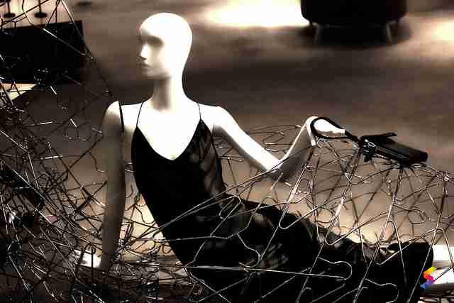 Define Entangle, Entangle Meaning, Entangle Examples, Entangle Synonyms ...