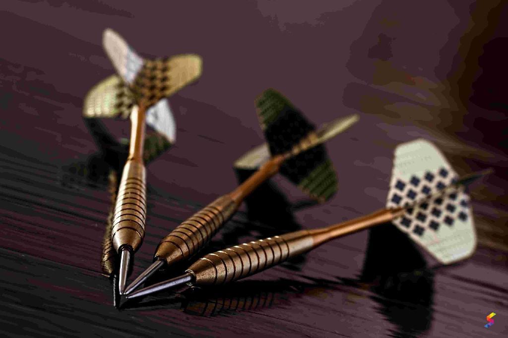 Define Arrow, Arrow Meaning, Arrow Examples, Arrow Synonyms, Arrow ...