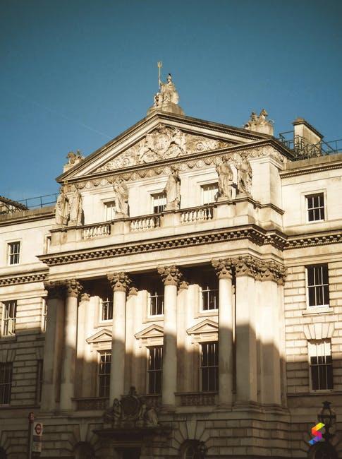 Define Baroque, Baroque Meaning, Baroque Examples, Baroque Synonyms ...