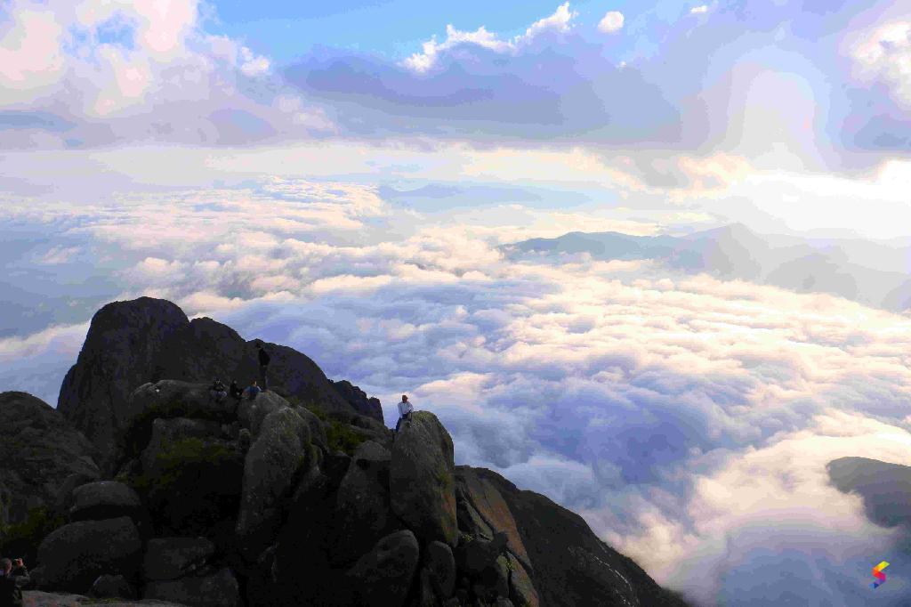 Define Peak, Peak Meaning, Peak Examples, Peak Synonyms, Peak Images ...