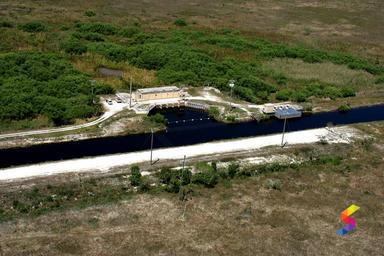 Levee Definition