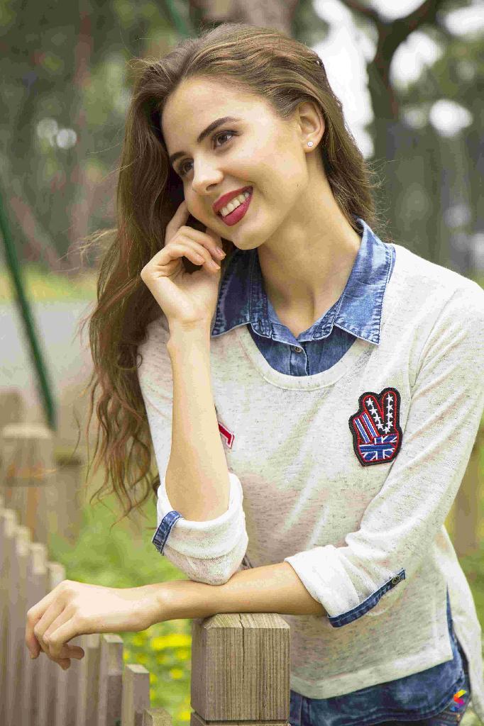 Define Girl, Girl Meaning, Girl Examples, Girl Synonyms, Girl Images ...
