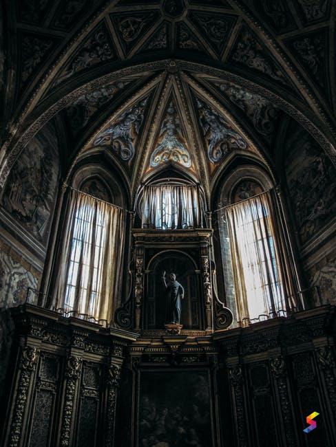 Define Baroque, Baroque Meaning, Baroque Examples, Baroque Synonyms ...
