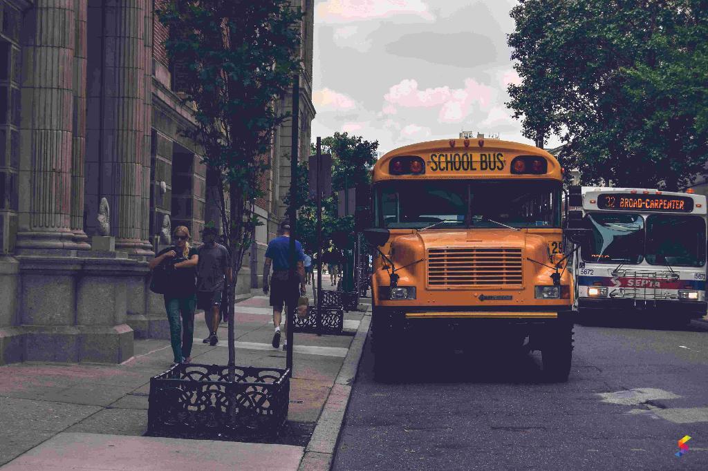 Define Bus, Bus Meaning, Bus Examples, Bus Synonyms, Bus Images, Bus ...