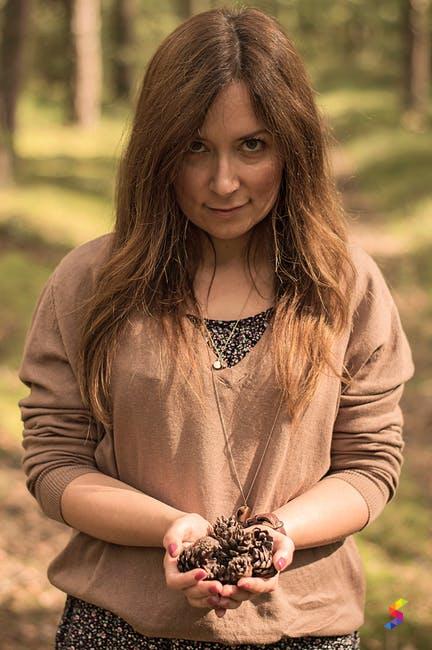 Define Handful, Handful Meaning, Handful Examples, Handful Synonyms ...